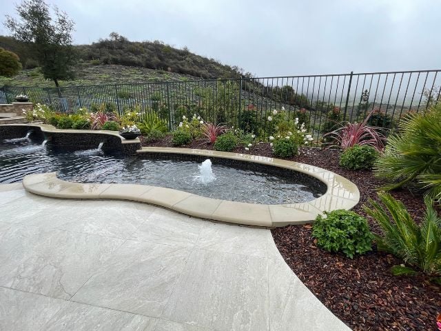 The Pool Ledge